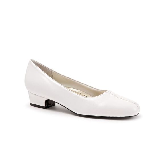 Trotters | Shoes | Trotters Womens White Doris Round Toe Block Heel ...